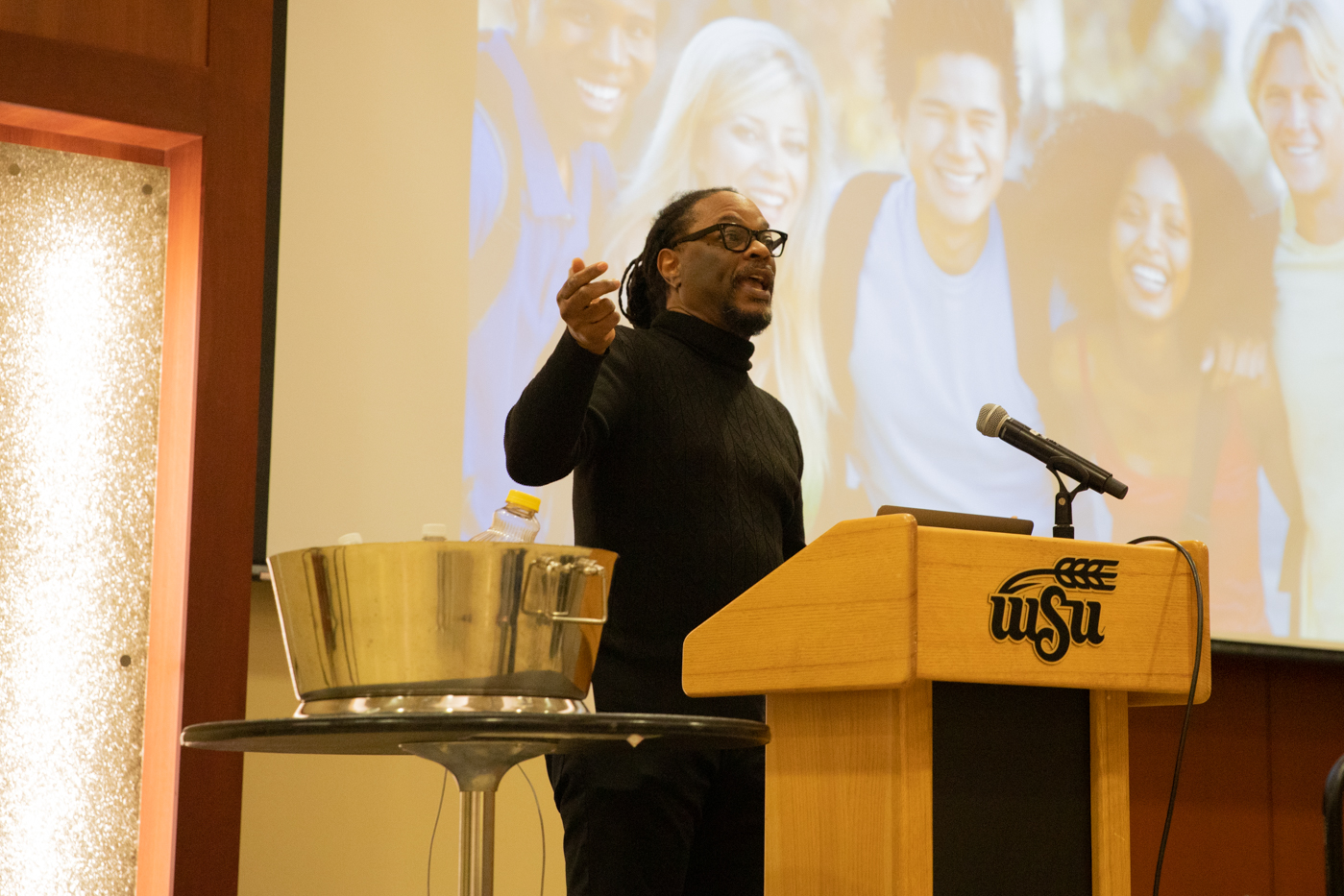 Author Lawrence Ross speaks to students about campus racism – The Sunflower
